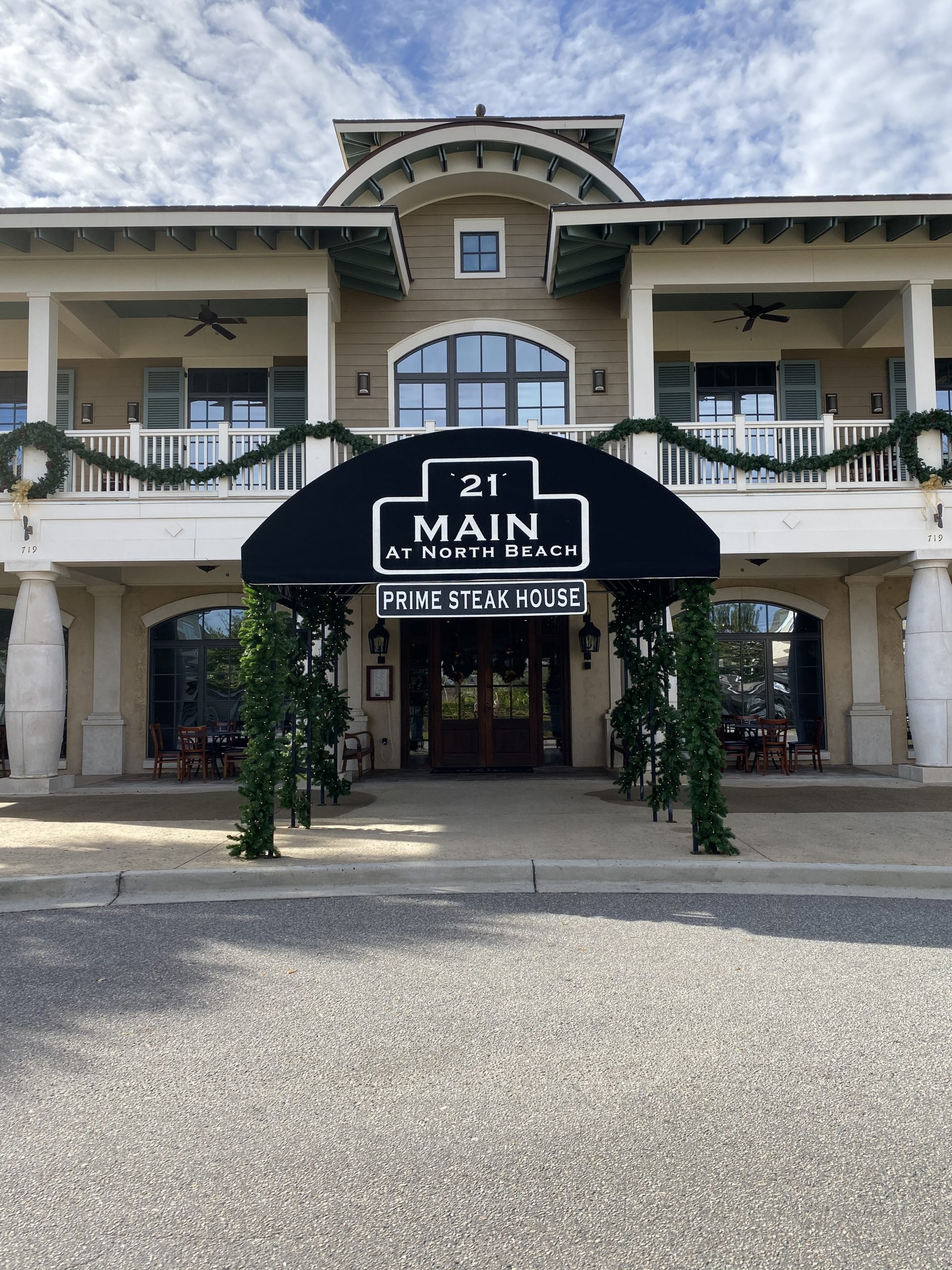 Make Thanksgiving Plans at 21 Main - North Beach Resort and Villas